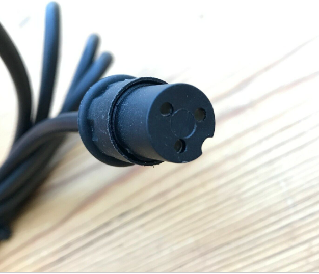 One BULGIN mini 3 pin plug, 14mm body, 2 METRE, 3 CORE MAINS LEAD, Qua ...
